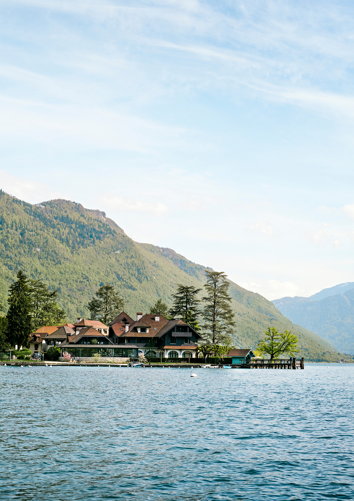 Auberge du Père Bise - Jean Sulpice : hotel, restaurant, Lake Annecy